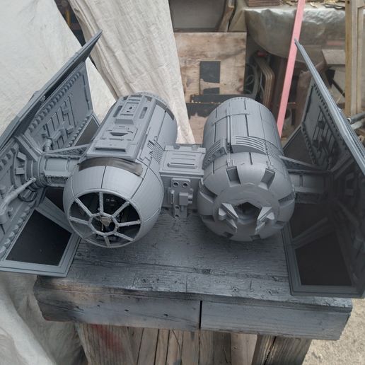 3D file Tie BOMBER / Shuttle 👔 ・3D printer design to download・Cults