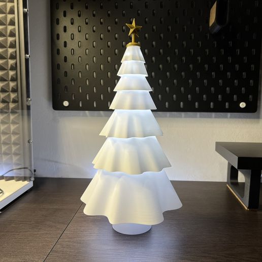 Archivo 3D gratis Christmas tree lamp - vase mode shade 🎄 ・Objeto imprimible en 3D para ...