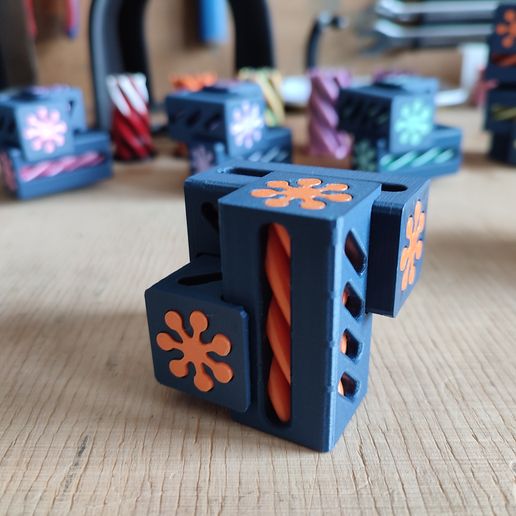 🧩 Helix Puzzle 3D 7 SPINES・Free STL File for 3D printing・Cults