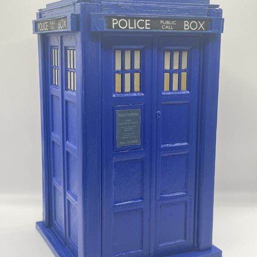 3D file Doctor Who - Barry Newbury TARDIS in 5.5" scale 🩺 ・3D printing ...