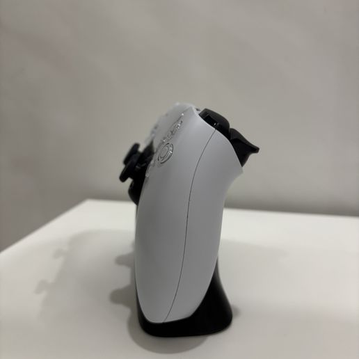 STL file PS5 Dualsense Controller Stand 🎮 ・3D printable model to ...