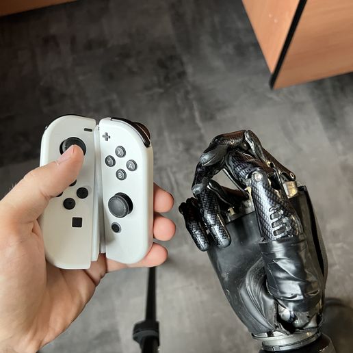 🎲 Adaptive one handed joycons・Free STL File for ・Cults