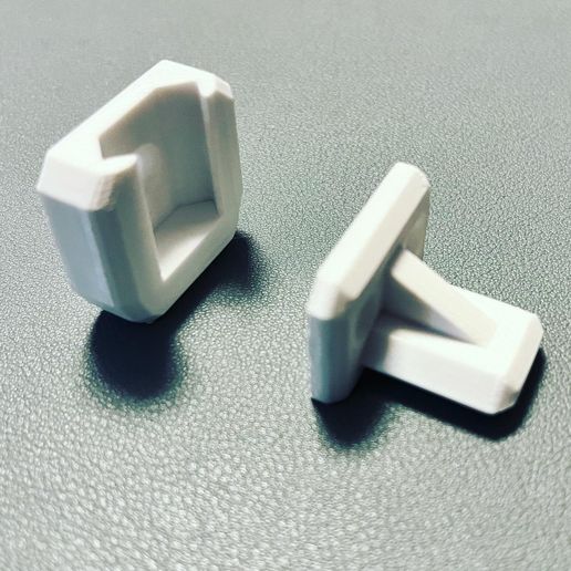 STL file Heavy Duty Frame Hanger 🖼️ ・Model to download and 3D print・Cults