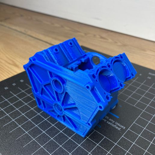 🚗 V4 Print in place engine・Free STL File for ・Cults