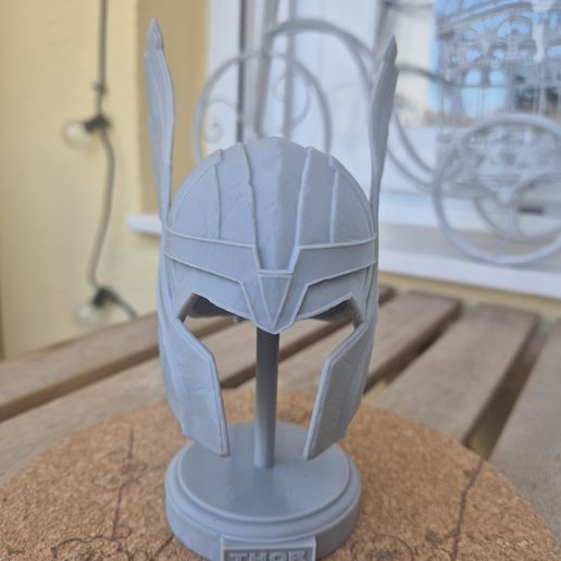 STL file Thor Marvel helmet with stand 🪖 ・3D printer design to download ...