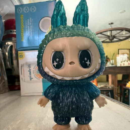 🧸 LABUBU GRANDE ARMABLE・ STL File for 3D printing・Cults