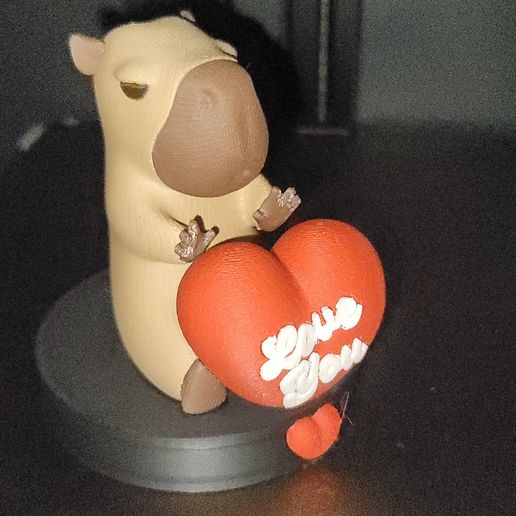 STL file Valentine’s Capybara 🎁 ・3D printer model to download・Cults