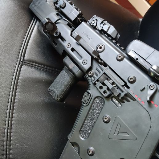 🔫 Kriss Vector MLOK Handguard (DBAL)・ STL File for 3D printing・Cults
