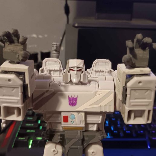 🤲 Interchangeable hands and maces for Siege Megatron・ STL File for 3D ...