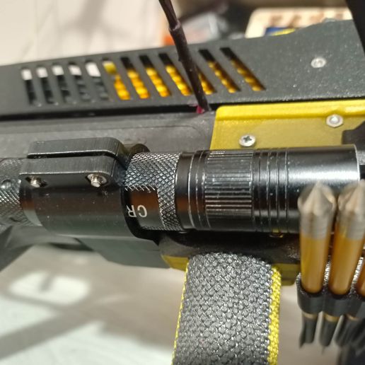 🔦 PICATINNY RAIL FLASHLIGHT HOLDER・ STL File for ・Cults