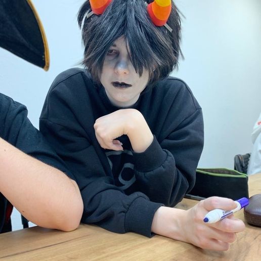karkat wig