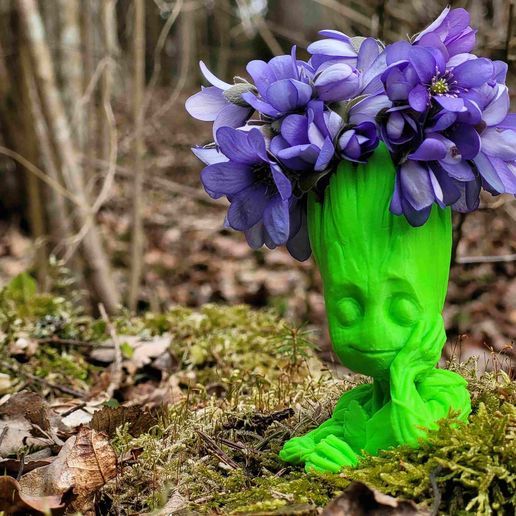 👶 Baby groot small tall vase for small flowers・Free 3D File for ・Cults