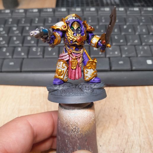 🪲 Judicial Officer of The Monarchs Offspring in Beetle Boi Sparing ...