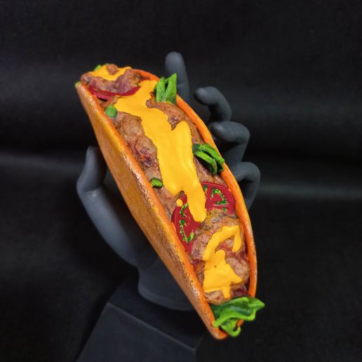 Hand holding a Mexican Taco・ STL File for 3D printing・Cults