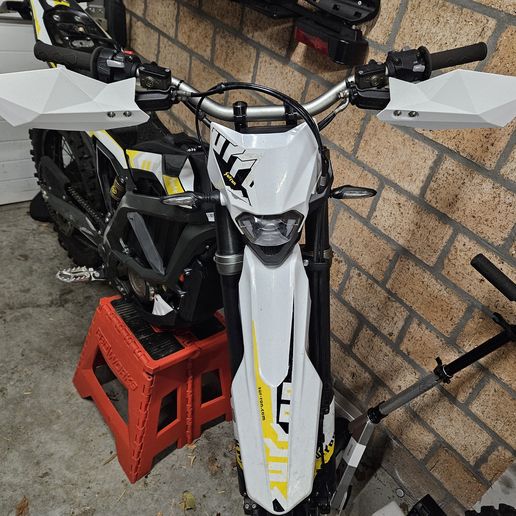 🐝 Surron Ultra Bee hand guard protection・ STL File for 3D printing・Cults