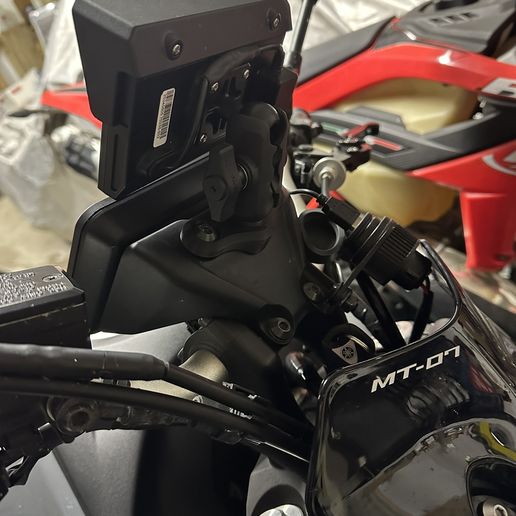 STL file Universal ball mount speedometer adapter Yamaha MT-07 📞 ・3D ...