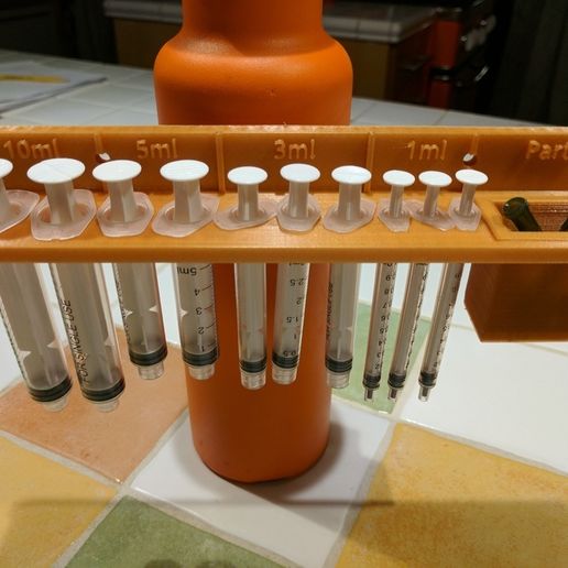 💉 Hobby Syringe Holder・Free STL File for ・Cults