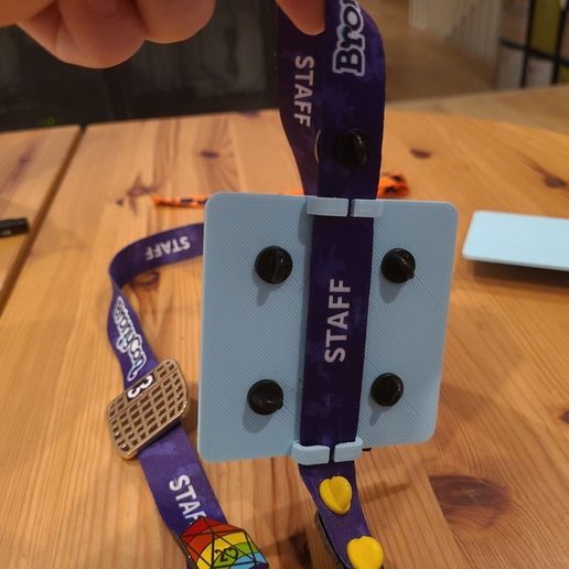 🛰 Flair card/pinback for lanyards: Get more space for your pins!・Free ...