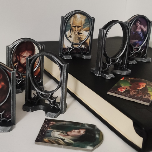 ♟ Arkham Horror Character Stand・ STL File for 3D printing・Cults