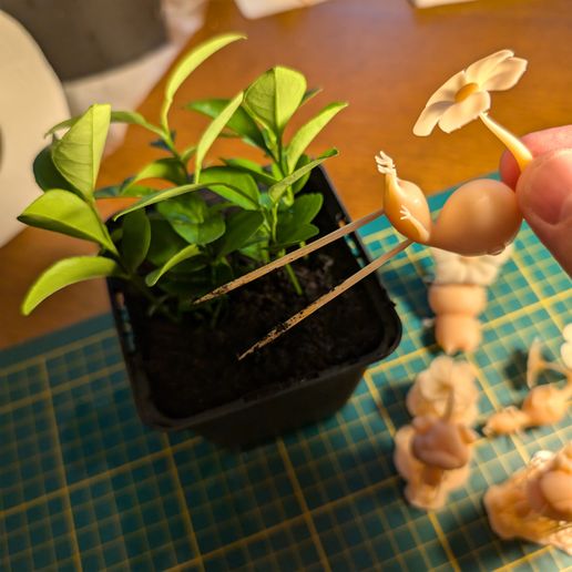 🧊 Ice Pikmin skating・ STL File for 3D printing・Cults