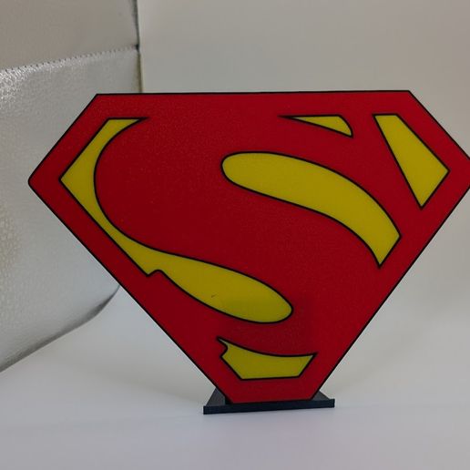🦸‍♂️ Earth-Two Superman shield・Free STL File for 3D printing・Cults
