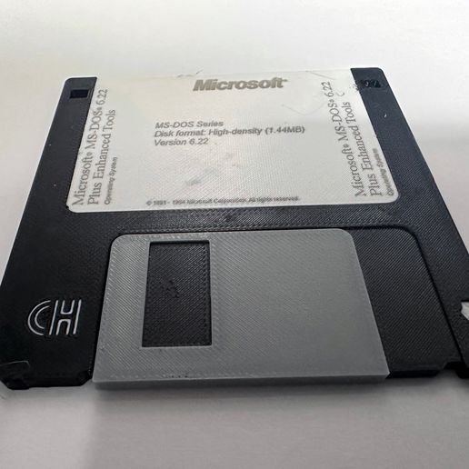 3.5 inch Floppy Disk impreso en 3D・Cults