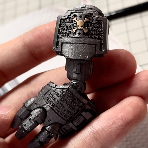 STL file DeathWatch Dreadnought Arm With Death Watch Logos Decoration ...