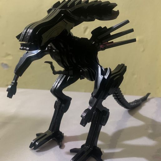 👽 Alien queen mini・ SVG File for CNC machining - Laser cutting・Cults