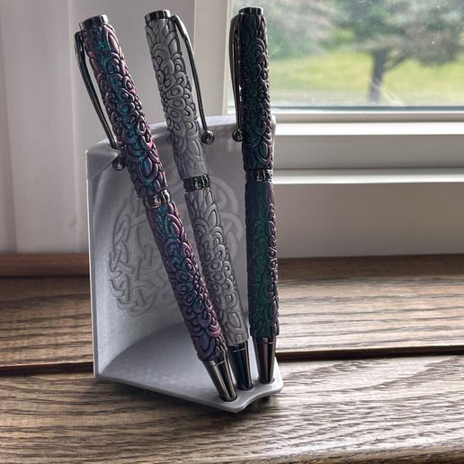 🖊️ Pen display stands・Free STL File for ・Cults