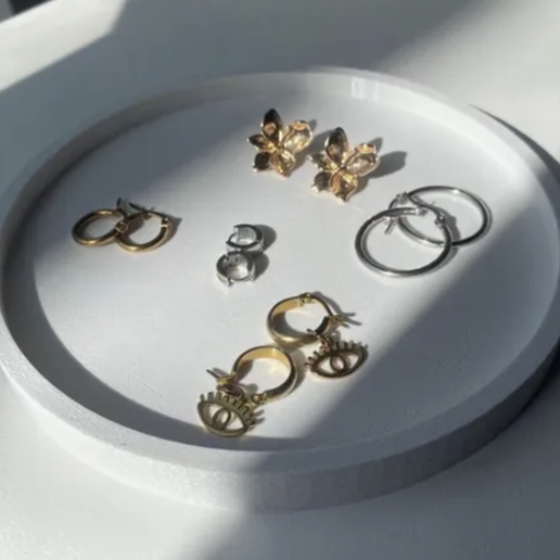 STL file Jewelry Holder 🪞 ・3D print design to download・Cults