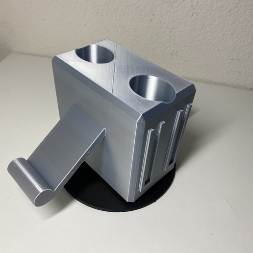 3D file Multi-Controller Holder 🎮 ・Template to download and 3D print・Cults