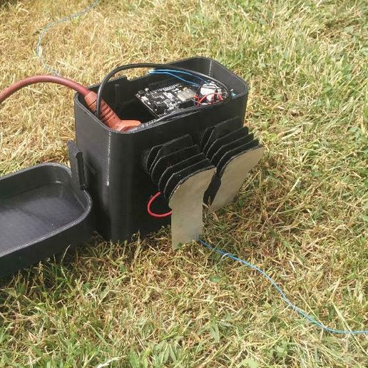 🌱 Cheap Robotic Lawn Mower for 62USD・ 3D File for 3D printing・Cults