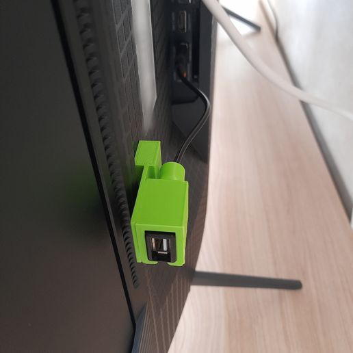 ♀️ Female USB cable support・Free STL File for 3D printing・Cults