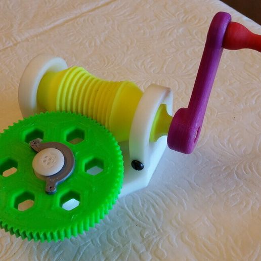 A hand crank with a 10mm hex socket・Free 3D File for ・Cults