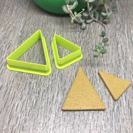 🔺 TRIANGLE CLAY CUTTER - TRIANGLE CLAY CUTTER・Free STL File for ・Cults