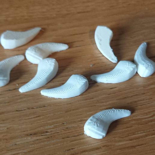 🧸 Stone Age Fang token・Free 3D File for ・Cults