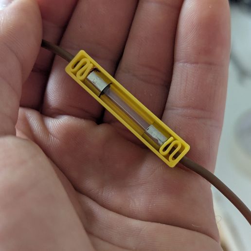 🔌 Glass Fuse Holder (5x20, 6x30)・Free STL File for 3D printing・Cults