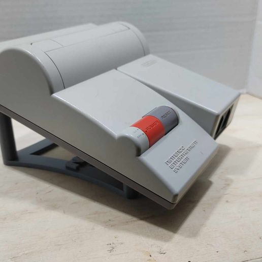 🔝 Nintendo Top Loader (NES-101) Display Stand・ STL File for 3D printing ...