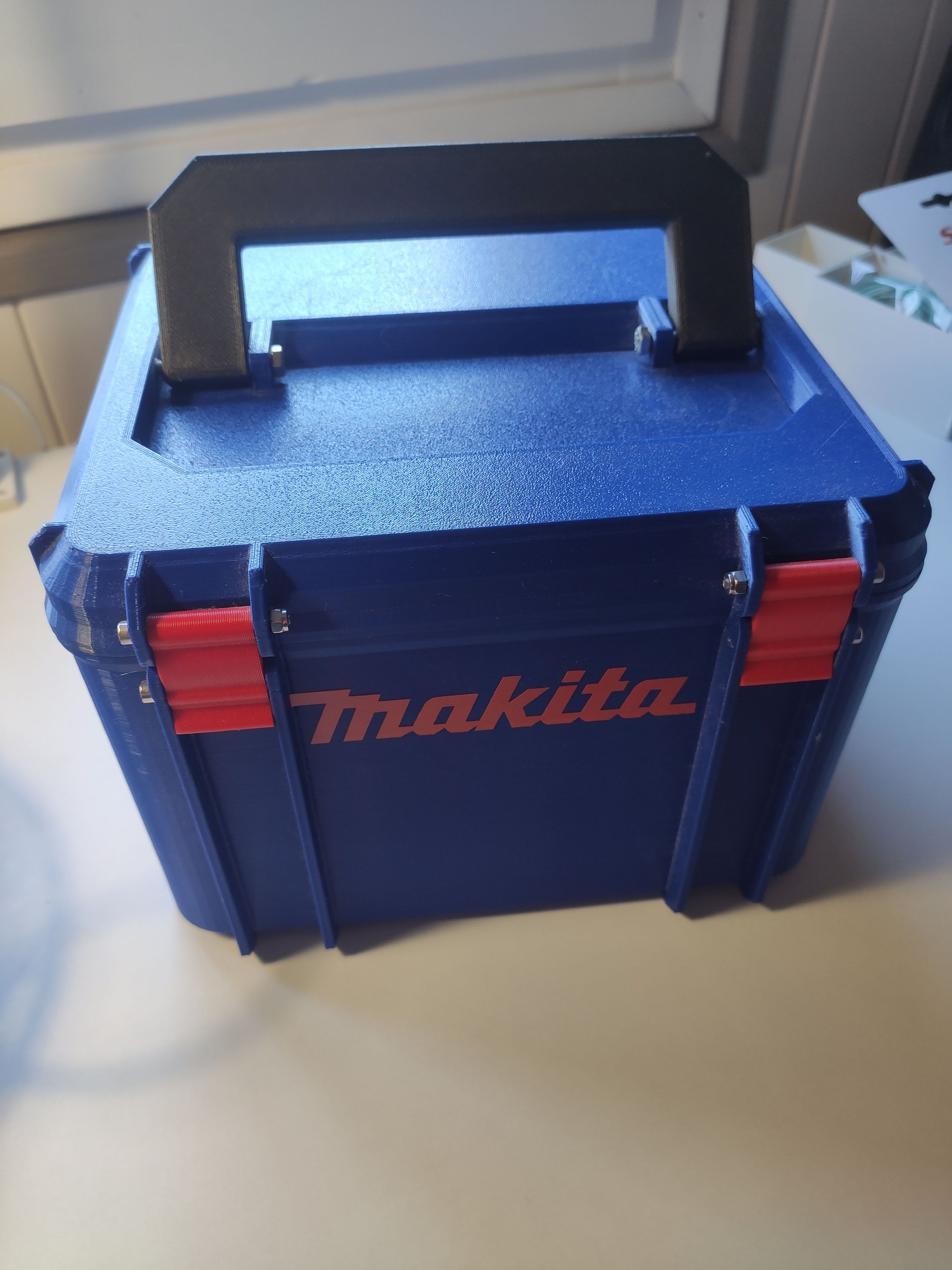 STL-Datei Werkzeugkasten für Makita Oberfräse・Modell zum Herunterladen und 3D-Drucken・Cults