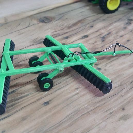 🚜 STEIGER DISC 1/64 SCALE 1614・ STL File for ・Cults
