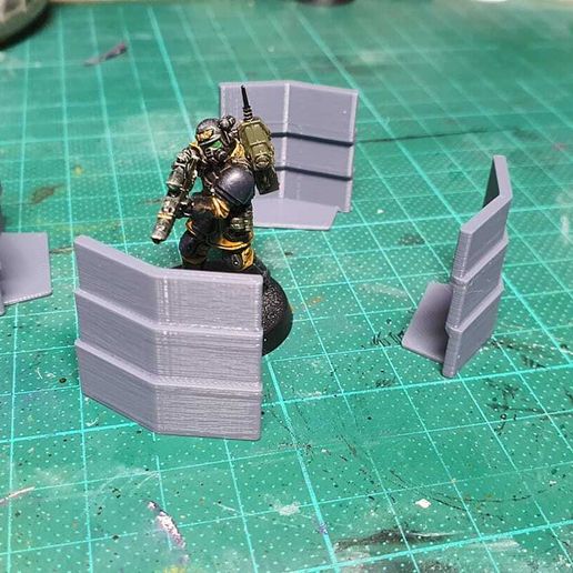 🛡️ Easy print deployable shield / barricade - 28mm Modern/Sci-fi・Free ...