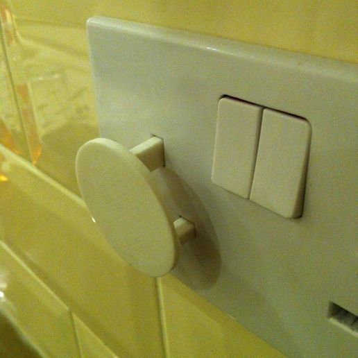 🦺 UK mains socket safety cover・Free STL File for ・Cults