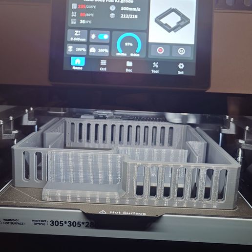 Qidi Plus 4 Closeable Ventilated Riser・ 3MF File for 3D printing・Cults
