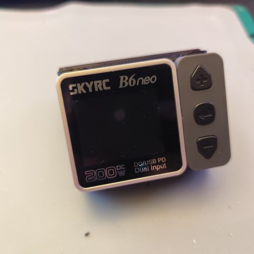 🛸 Skyrc B6 Neo Stand・ 3MF File for 3D printing・Cults