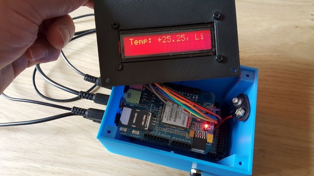 Free 3D file Case and cover for Arduino with 2x16 LCD display・Design to download and 3D print・Cults