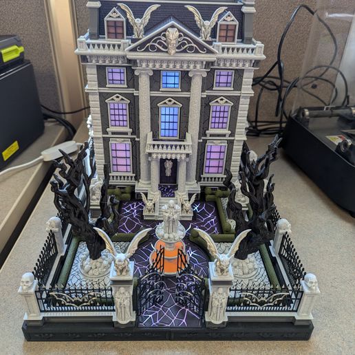 👻 The Haunted Manor・3D Print with the Bambu Lab X1C 3D printer・Cults