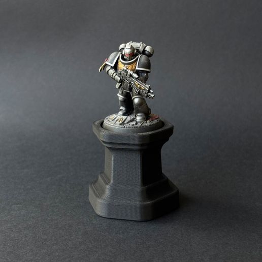 ⚔ Hexagonal display base・Free STL File for 3D printing・Cults