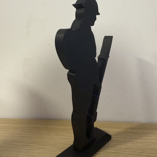 👤 Remembrance Day Silhouette・Free STL File for 3D printing・Cults