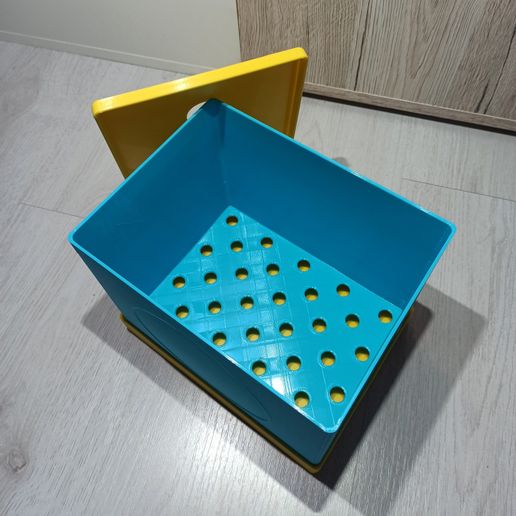 Free 3D file drip down box ("anti humidity") - Abtropf Box ...