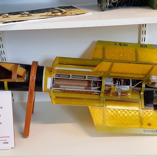 Free STL file VINTAGE ANTI TANK MISSILE DISPLAY MODEL 🪖 ・3D printable ...